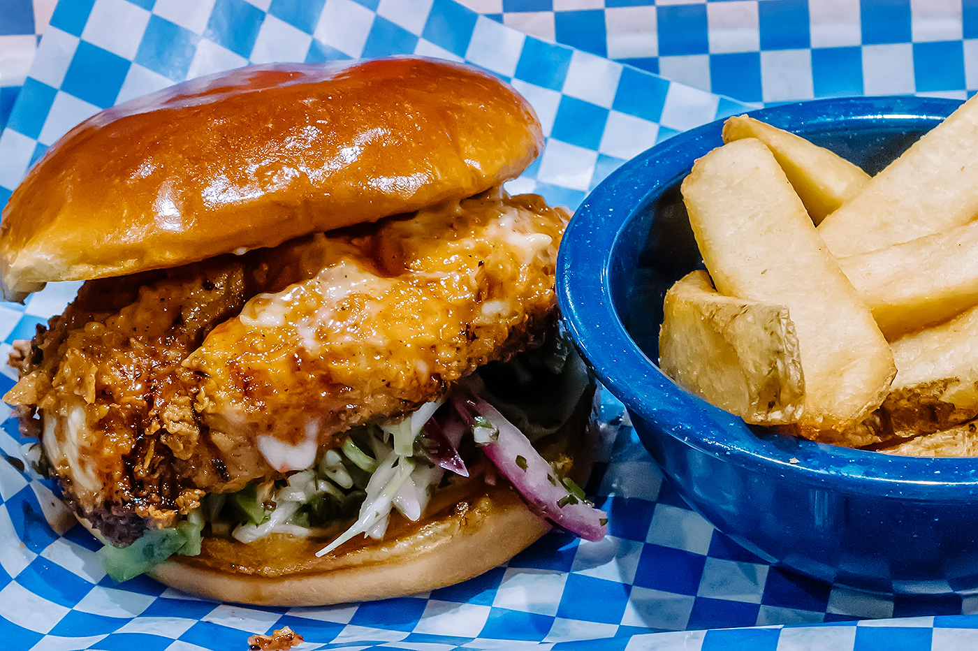 TrySpree - Win your FREE Sandwich or Burger with Fries at Famous Dave's